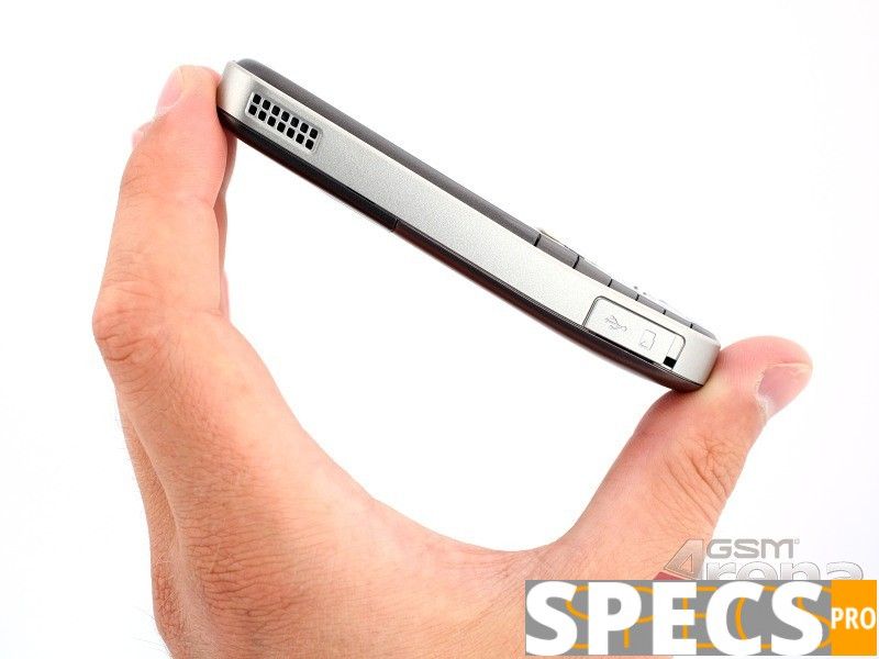 Nokia 6720 classic specs and prices. 6720 classic comparison with rivals.