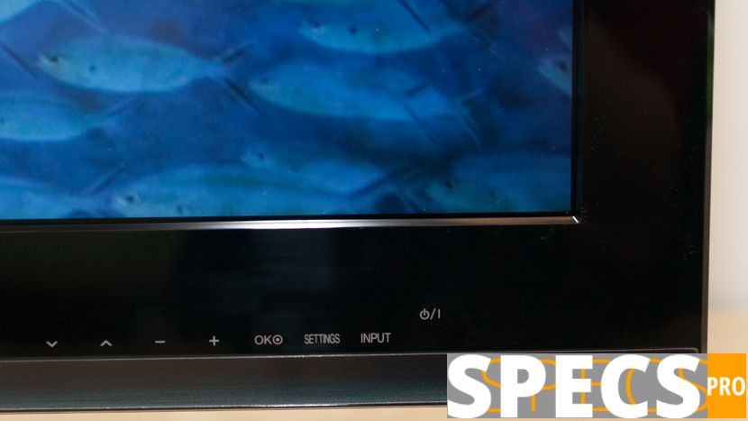 LG 32CS560 specs and prices, comparison with rivals.