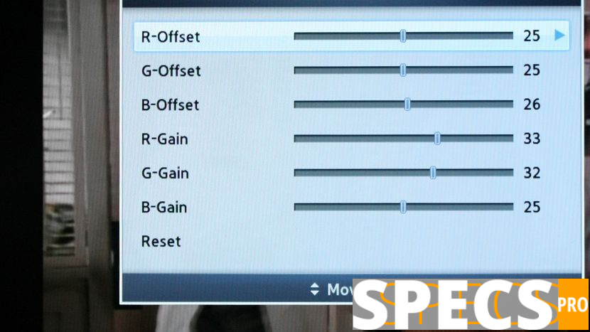 Samsung LN40D550 specs and prices, comparison with rivals.