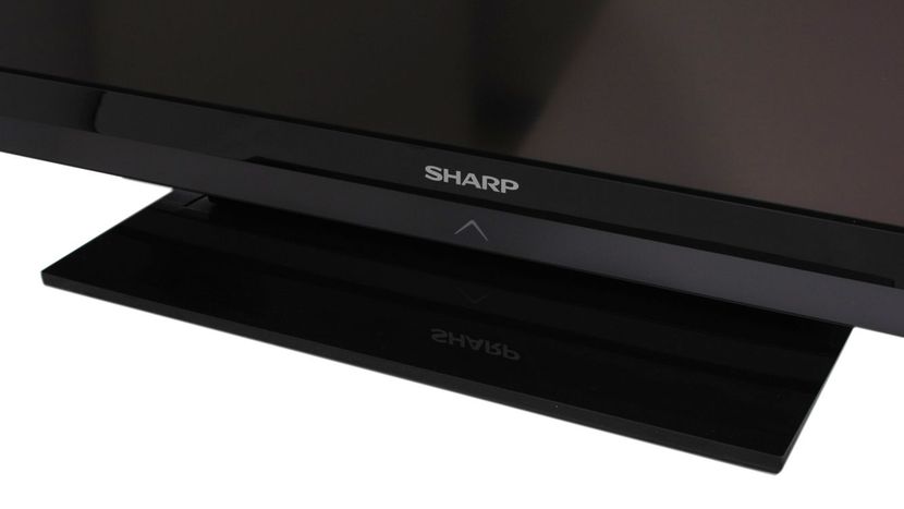 Sharp LC-70LE734U Aquos specs and prices, comparison with rivals.