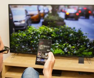 Sony XBR-65X850D specs and prices, comparison with rivals.